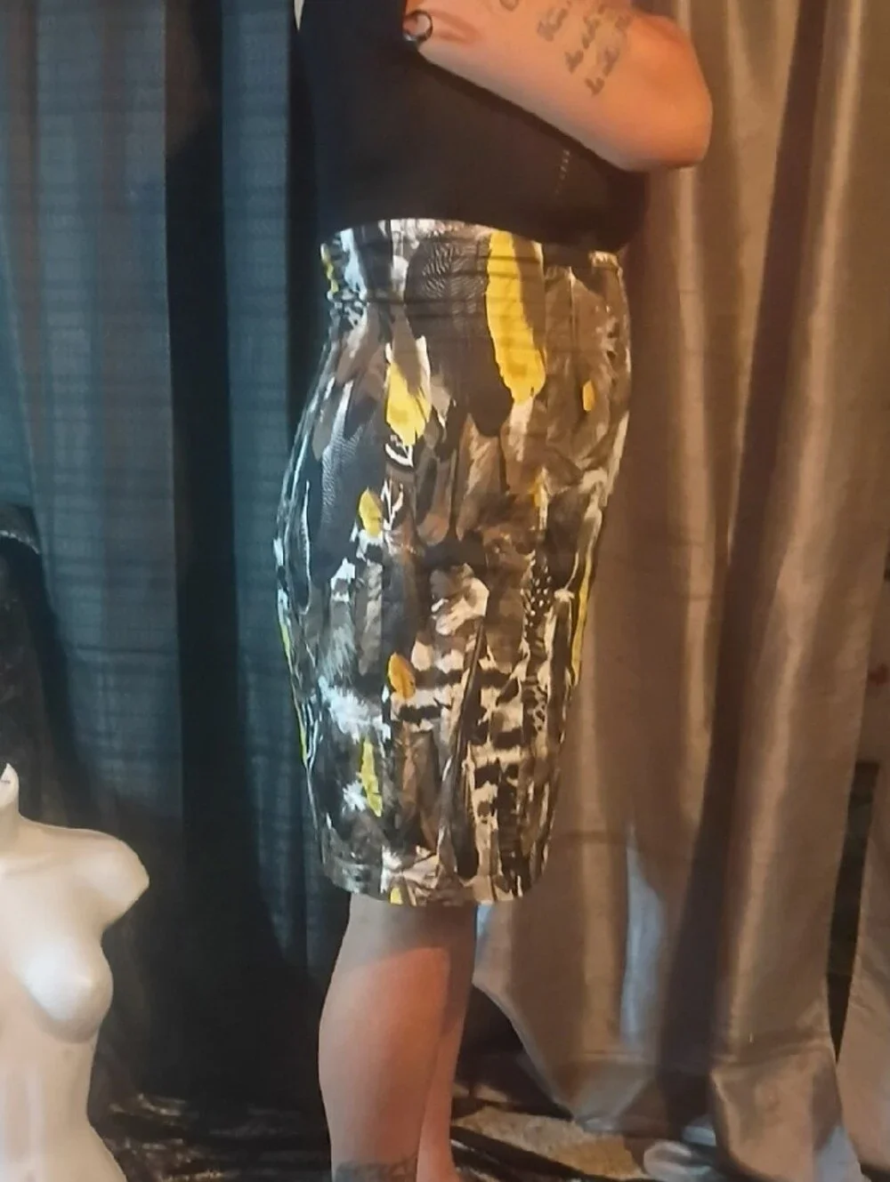Rampage | Skirts | Rampage Black Printed Pencil Skirt With Yellow ...